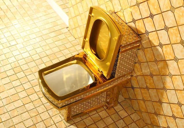 Royal Gold & Diamond Toilet – Modern Designer Luxury for Bathrooms ...
