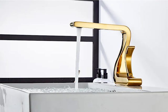Exclusive Bathroom Gold Faucet - Royal Toiletry Global