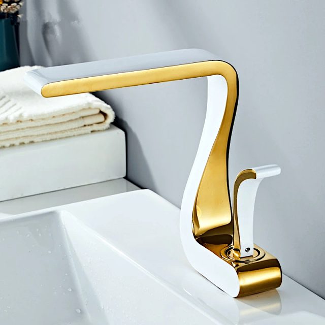 Luxury Gold Water Taps & Faucets – Elegant Bathroom Fixtures - Royal ...