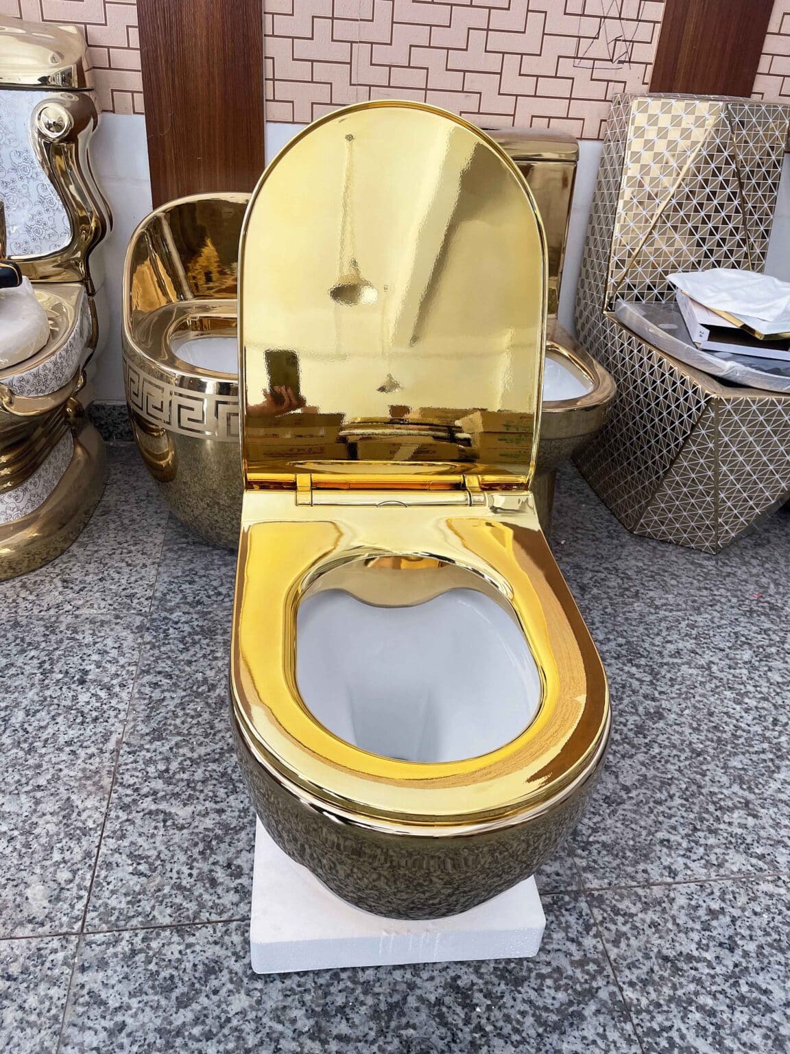 Modern Wall Mounted Plain Gold Toilet - Royal Toiletry Global