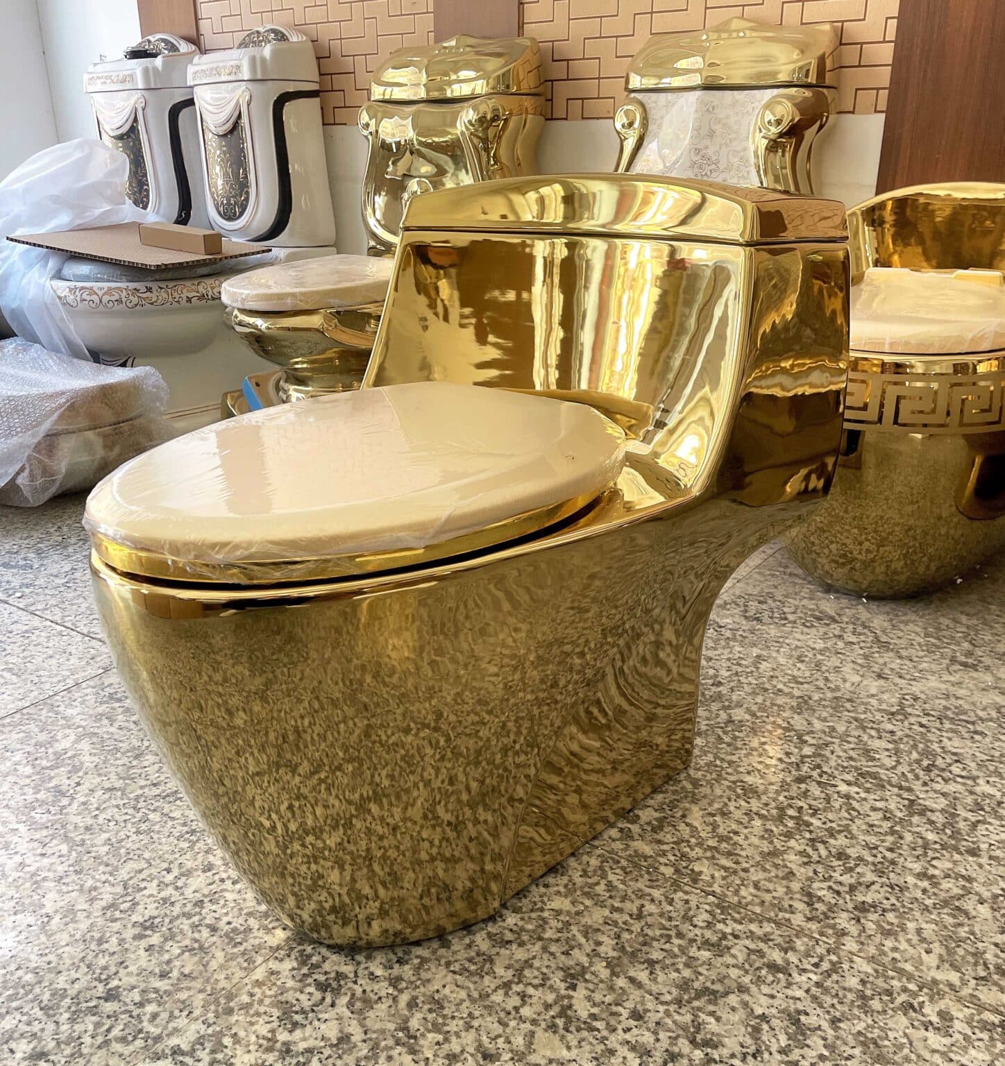 Modern Gold Toilet with a Sleek American Design - Royal Toiletry Global
